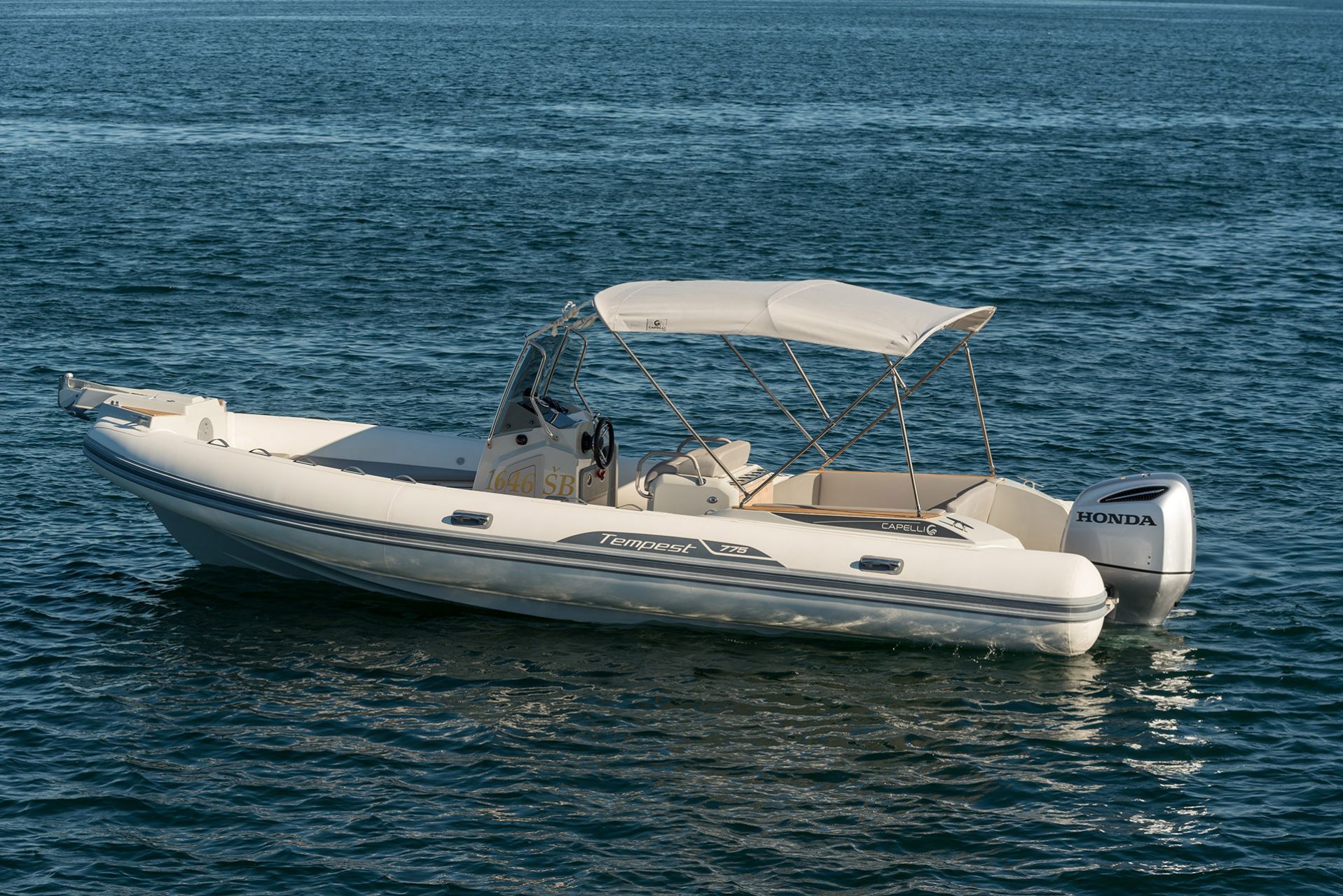 Capelli Tempest 775 - New - Rent a boat | Polaris Group Ltd.